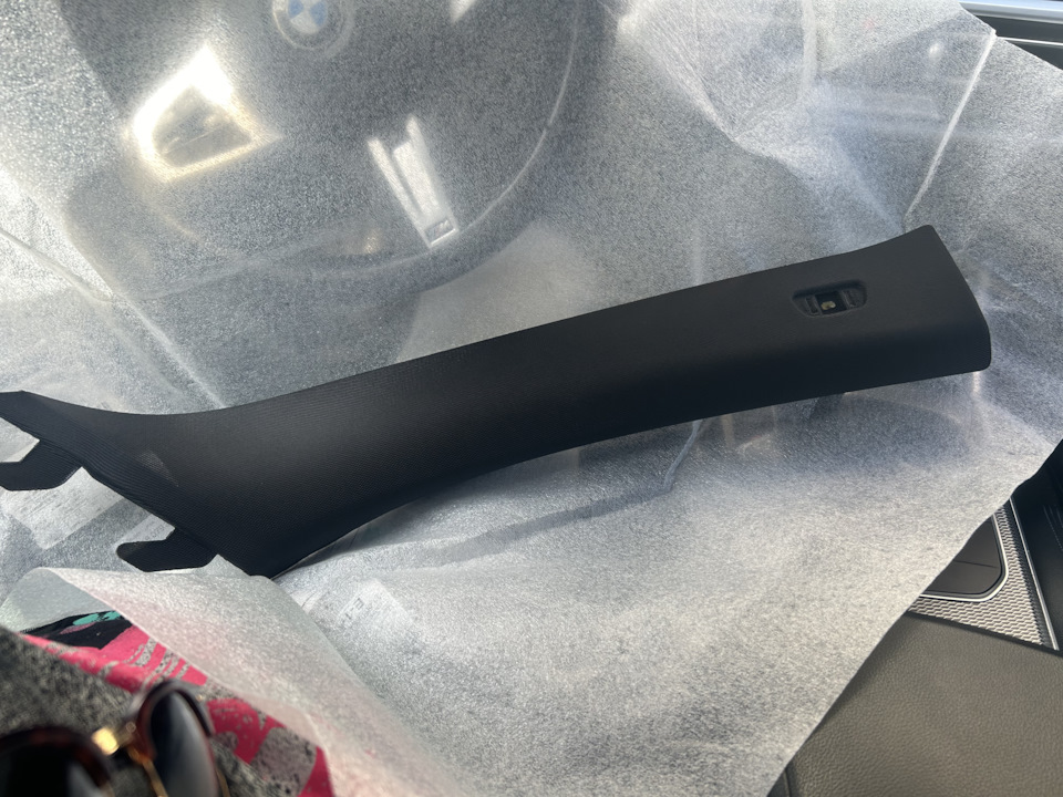 С музыкой закончил, рамки под твиттеры bmw g20, бонусом обнова в салоне ...