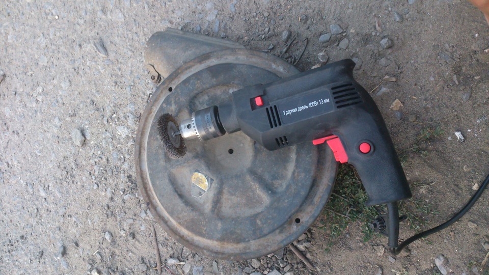 покрасил рамки дверей и еще так по мелочи — Lada 21099, 1,5 л, 1996 ...