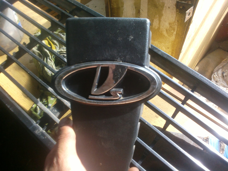 Черный значек — Lada 4x4 3D, 1,7 л, 1998 года | стайлинг | DRIVE2