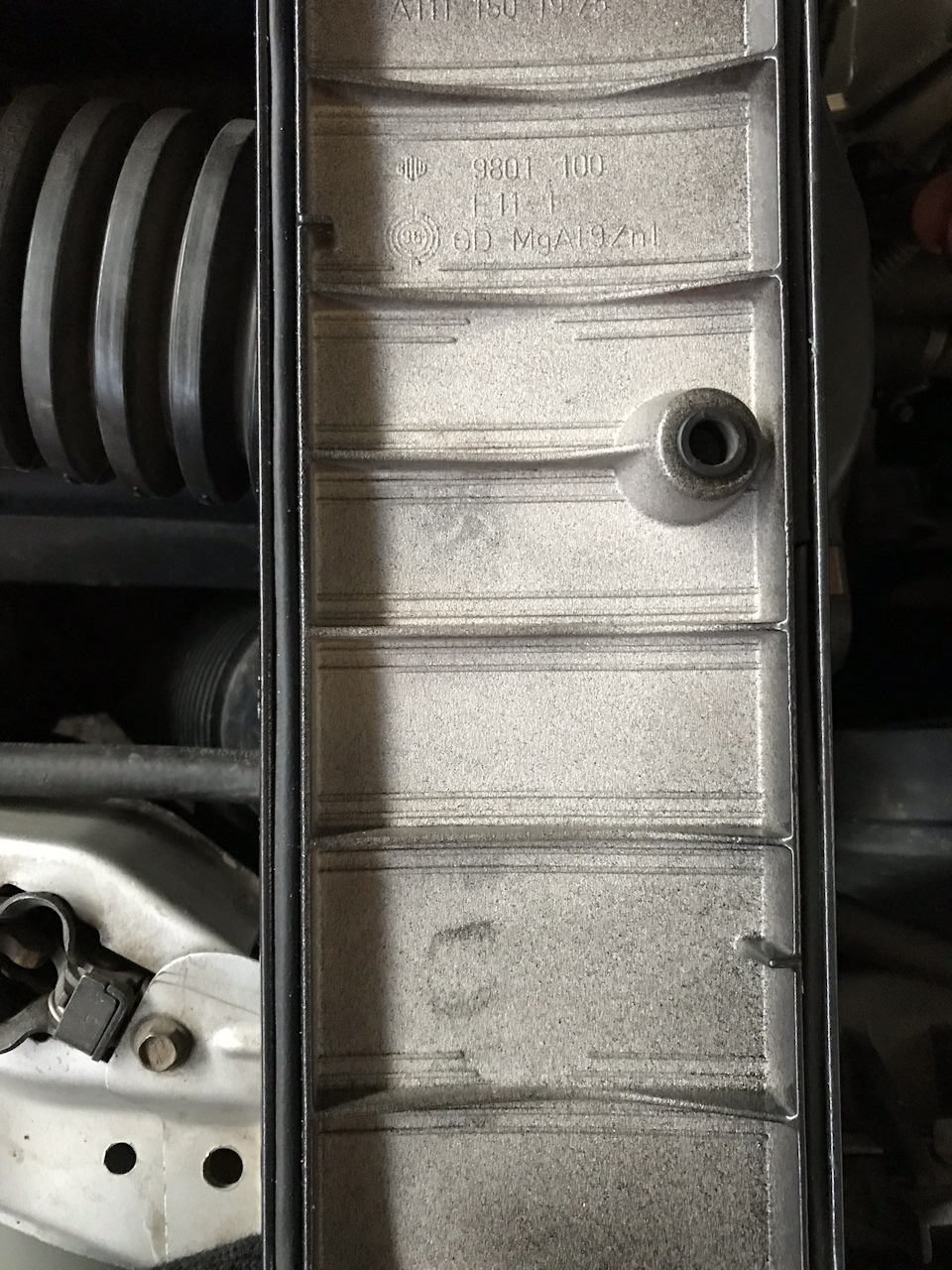 Замена и покраска клапанной крышки м111 — Mercedes-Benz E-Class (W210 ...