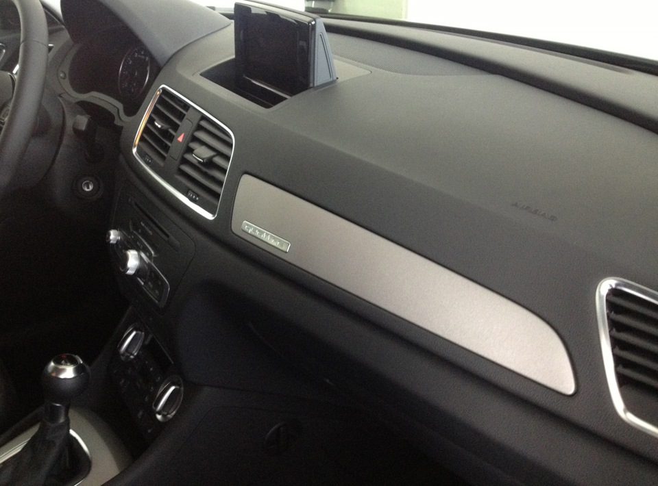 "Доработка" декоративных планок. — Audi Q3 (1G), 2 л, 2012 года ...