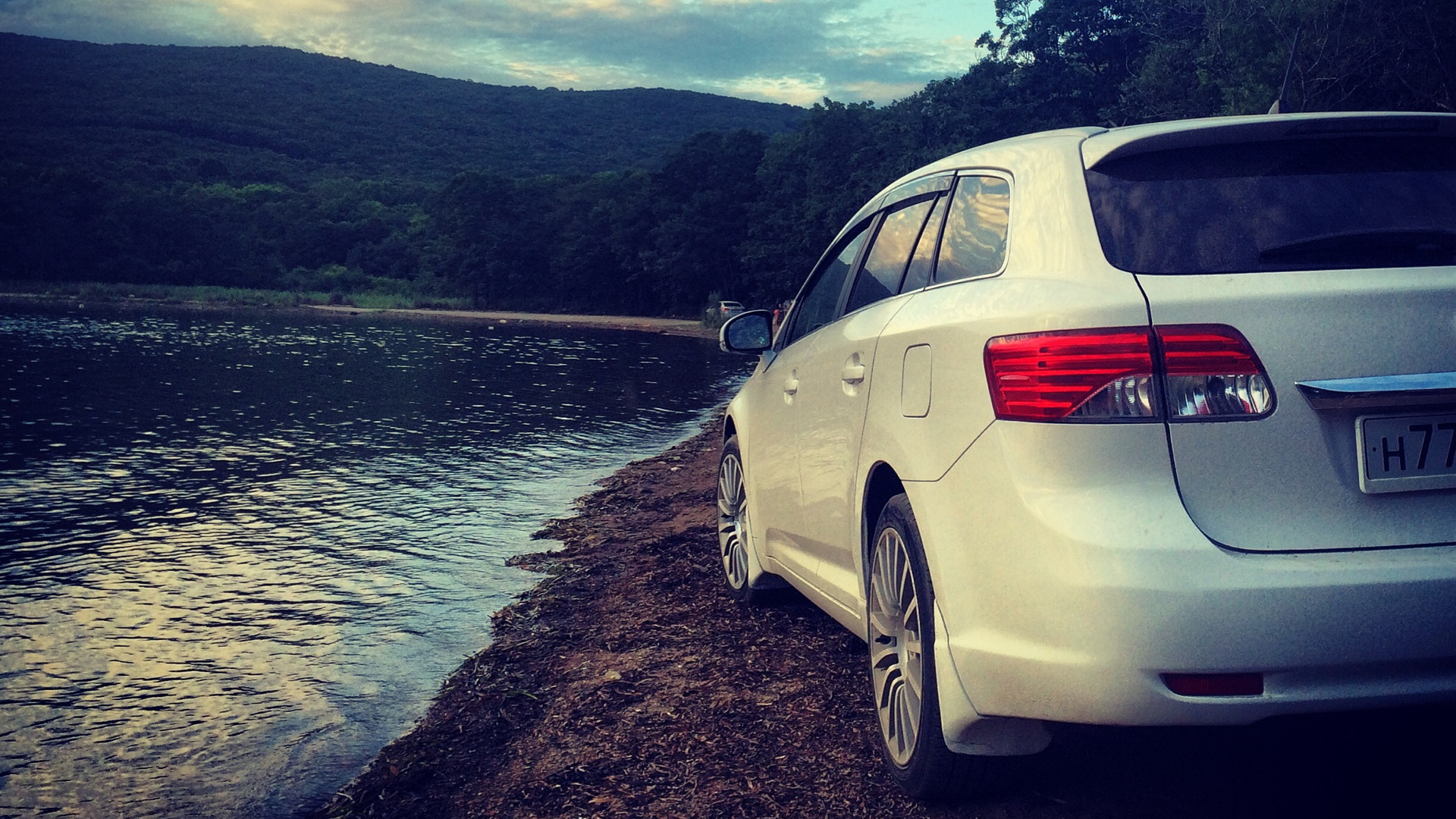 Toyota Avensis III 2.0 бензиновый 2013 | Wild White Wagon на DRIVE2