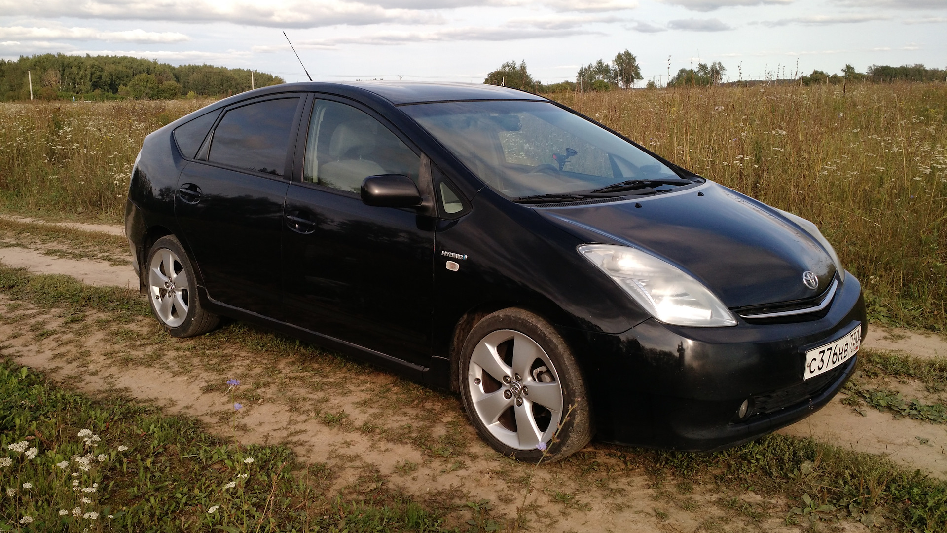 Toyota Prius (20) 1.5 гибридный 2007 | Black Sweden на DRIVE2