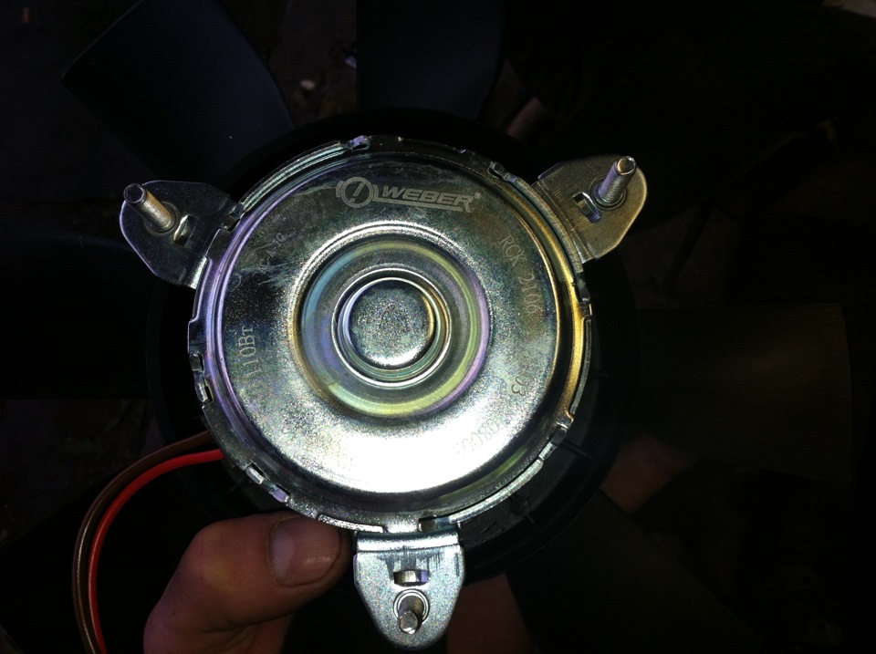 Вентилятор радиатора — Lada Приора хэтчбек, 1,6 л, 2008 года | своими ...