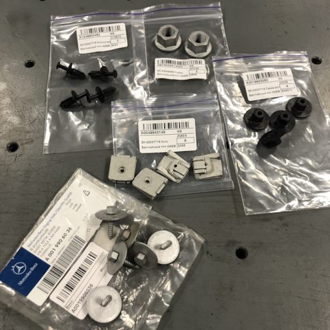 A1249900492 Заклепка крепежная Mercedes | Запчасти на DRIVE2