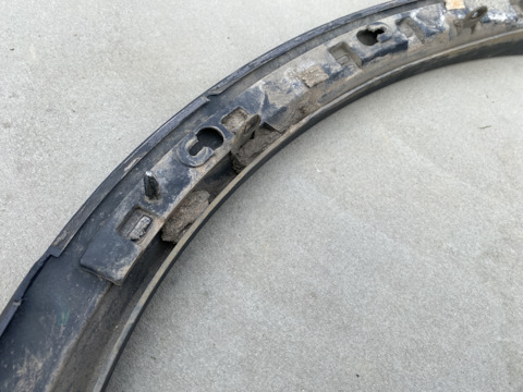 39882662 Расширитель арки заднего крыла RH Volvo | Запчасти на DRIVE2
