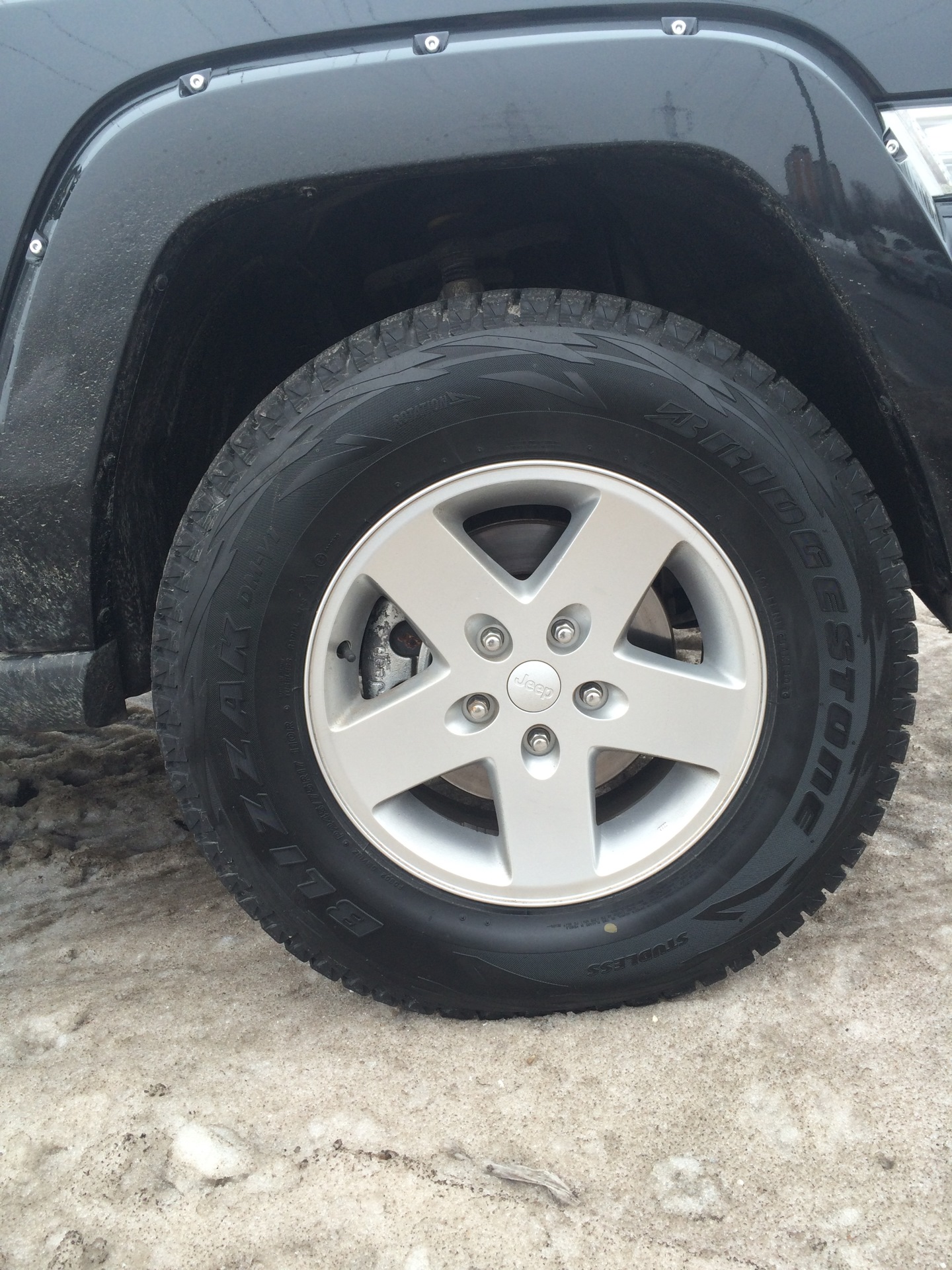 Диски Jeep Wrangler JK — Jeep Commander (XK), 5,7 л, 2006 года | тюнинг | DRIVE2