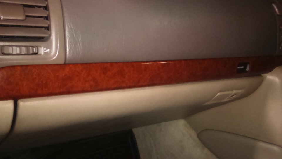 золотишко в салоне — Toyota Progres, 3 л, 1999 года | стайлинг | DRIVE2