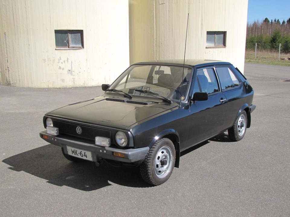 Провели вчера фотосессию. — Volkswagen Polo Mk1, 1,1 л, 1979 года ...