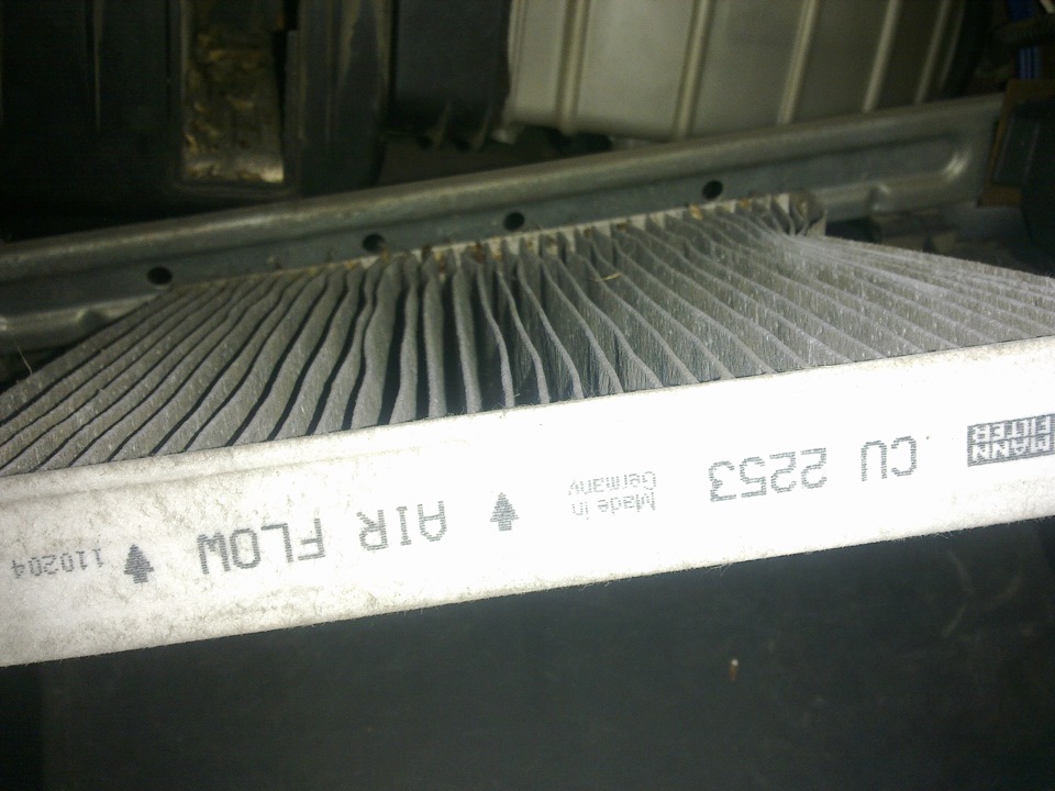 Замена салонного фильтра — Honda Civic Hatchback (6G), 1,6 л, 1999 года ...