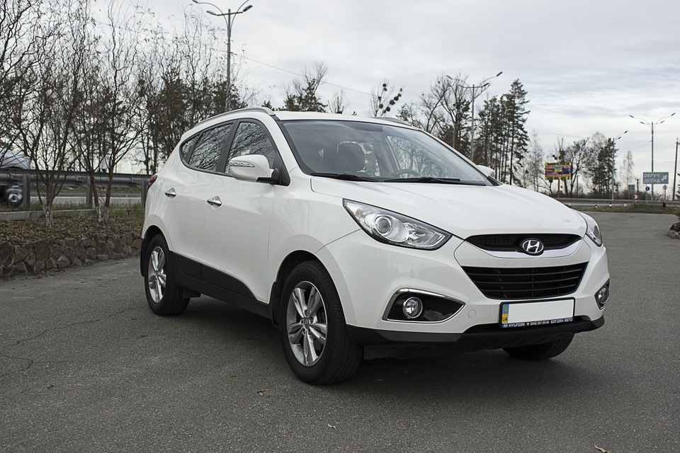 Фотографии экстерьера — Hyundai ix35, 2 л, 2012 года | фотография | DRIVE2