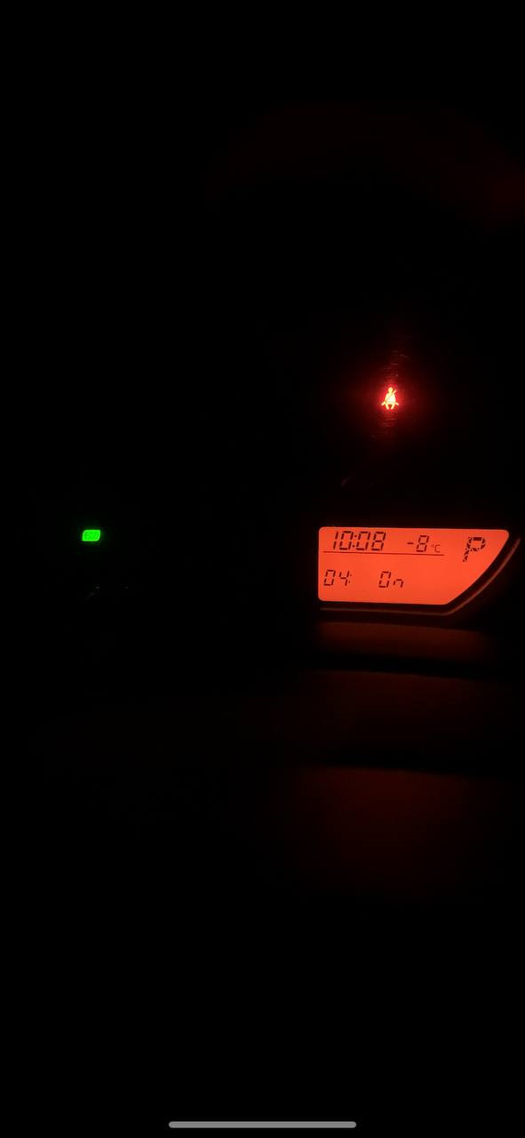 Полезный совет на зиму. Эко/складывание зеркал. — Toyota Vitz (130), 1 ...