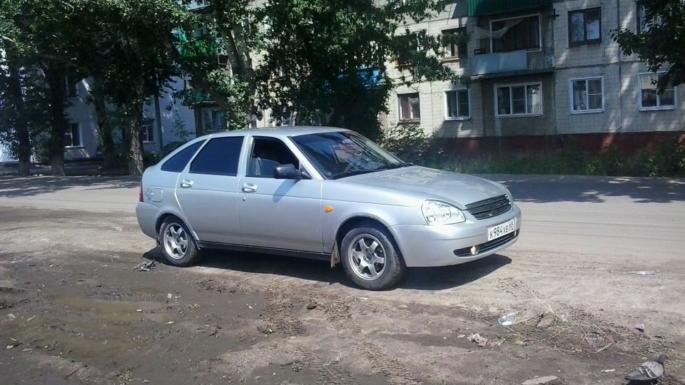 Замена ремня генератора — Lada Приора хэтчбек 1 6 л 2009 года