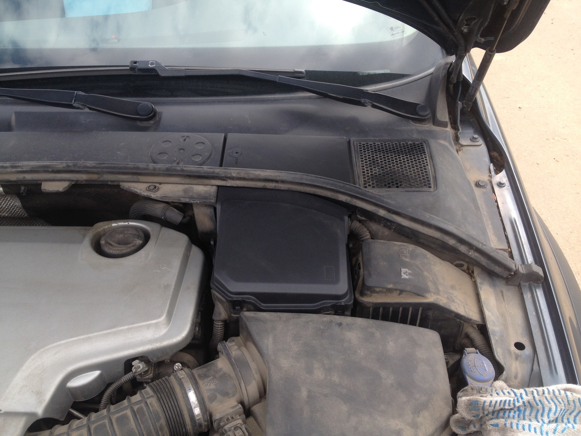 Замена аккумулятора Volvo XC70 — Volvo XC70 III, 2,4 л, 2009 года ...