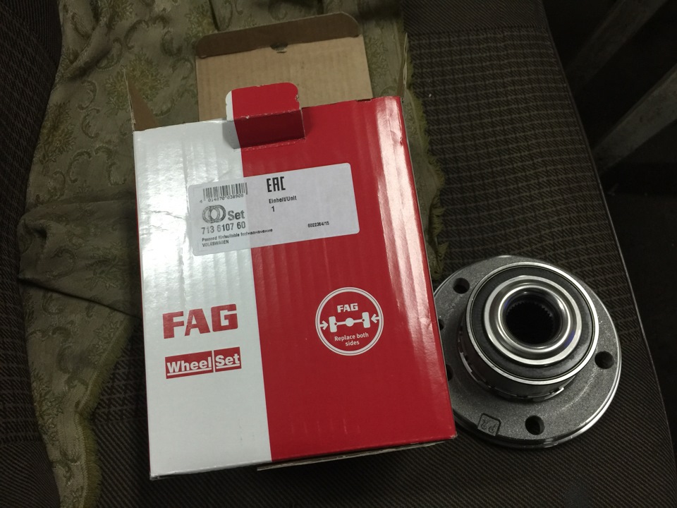 Замена задней правой ступицы и подшипника — Volkswagen Multivan (T5), 3 ...