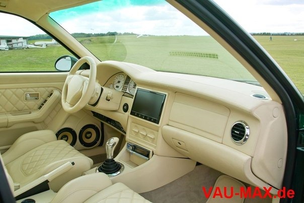 Разные варианты установки мониторов планешетов в ауди 80 — Audi 80 B4