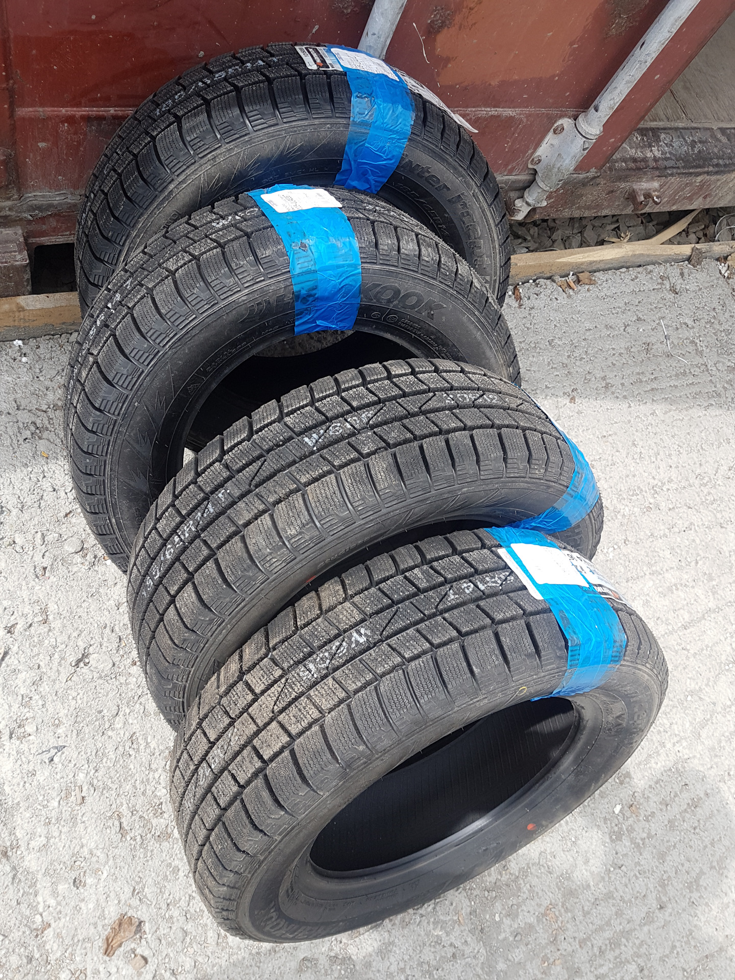 R14 — Part 2 — Зимняя резина Hankook W606 Winter i cept IZ подъехала ...