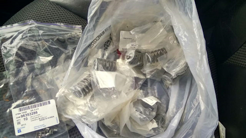 96353286 Комплект сухарей клапана (2шт.) GM | Запчасти на DRIVE2