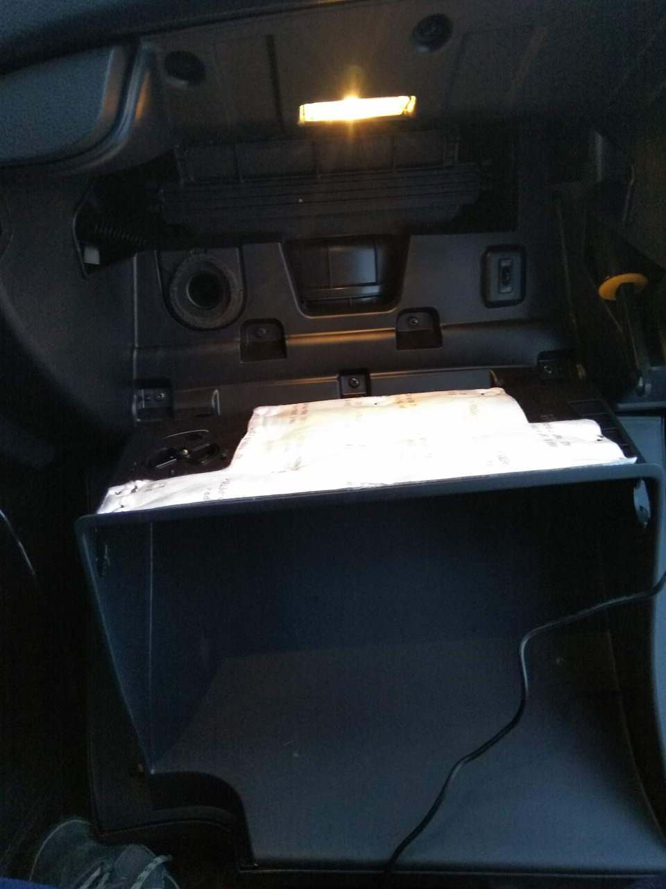 Замена салонного фильтра — KIA Ceed SW (2G), 1,6 л, 2016 года ...