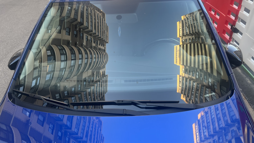Щетки стеклоочистителя, замена — Volkswagen Polo Sedan GT, 1,4 л, 2018 ...