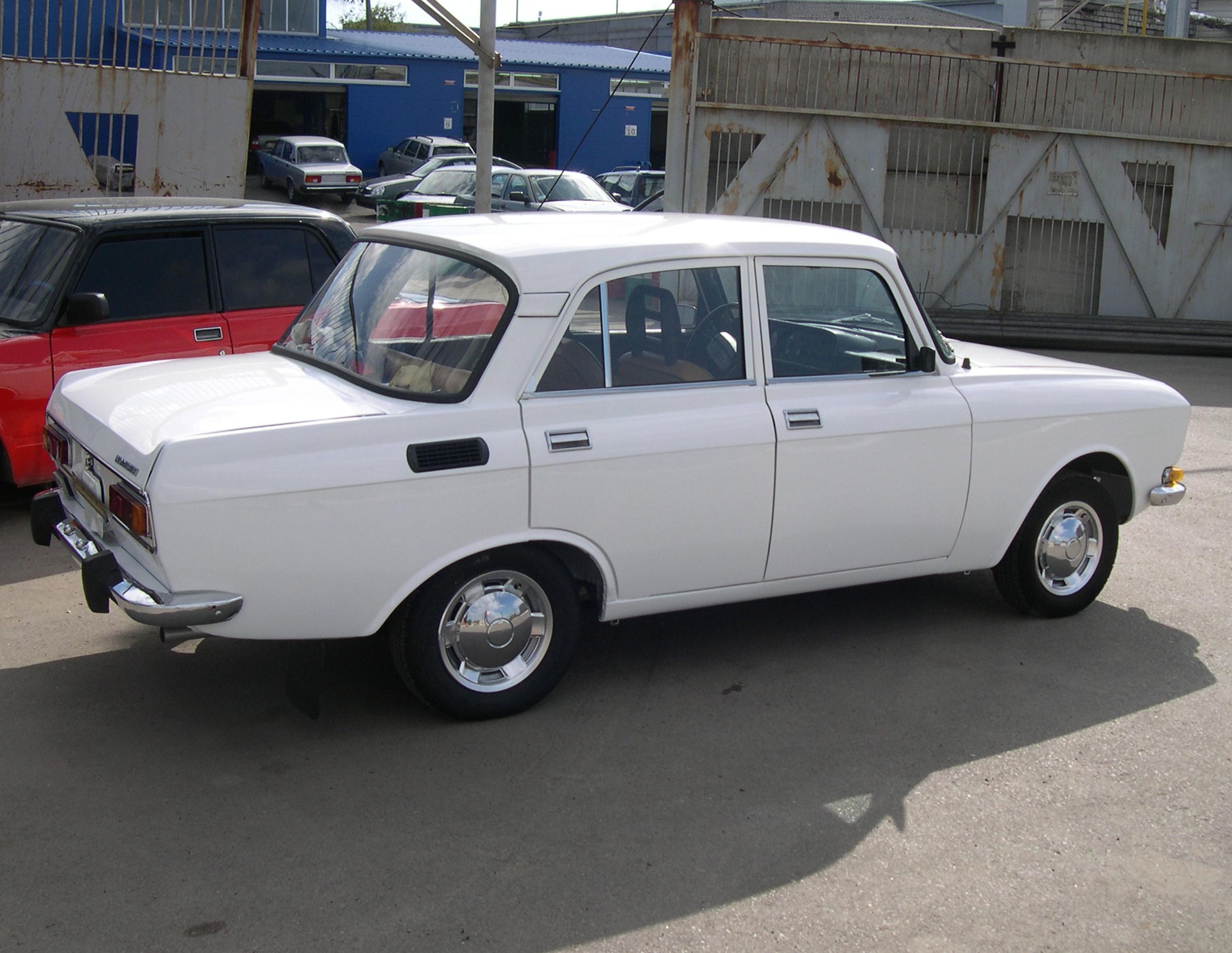 Москвич на выборах:) — Москвич 2140, 1,5 л, 1984 года | просто так | DRIVE2