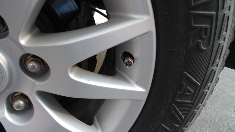 Колпачки на колеса — Mitsubishi Pajero Sport (2G), 2,5 л, 2010 года ...
