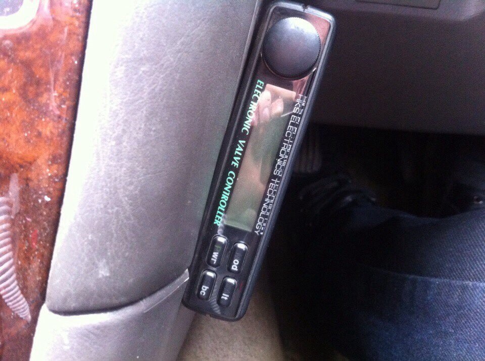 Буст контроллер HKS EVC 3 — Toyota Mark II (100), 2,5 л, 2000 года ...