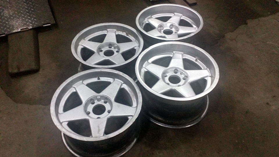 AZEV/ATEV Type A 17x8.5 et 13 and 17x10 et 17 — BMW 3 series Coupe (E36 ...