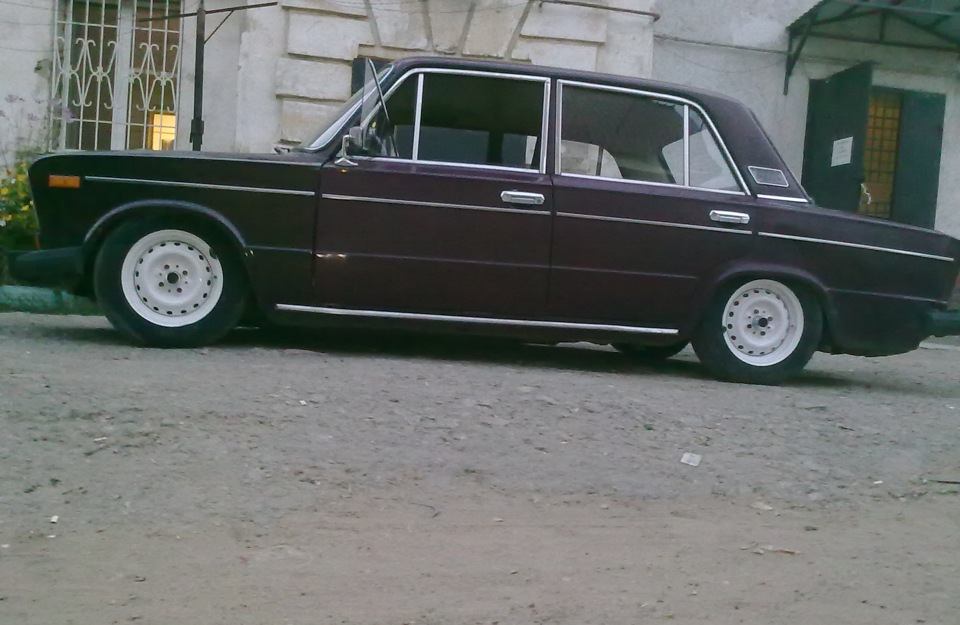 Штампы и немного хрома. — Lada 2106, 1,6 л, 2002 года | колёсные диски | DRIVE2