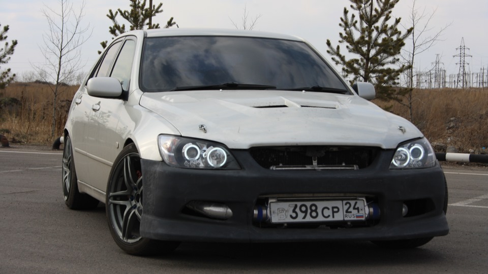 Toyota Altezza 2.5 бензиновый 2000 | 2.5 JZ Turbo Power на DRIVE2