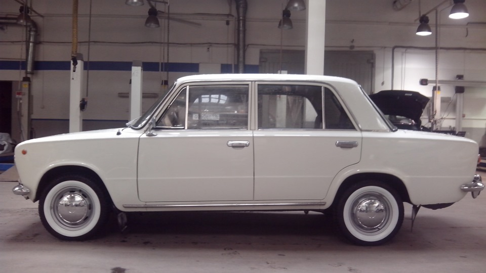 Вспоминая былые времена — Lada 2101, 1,1 л, 1979 года | видео | DRIVE2