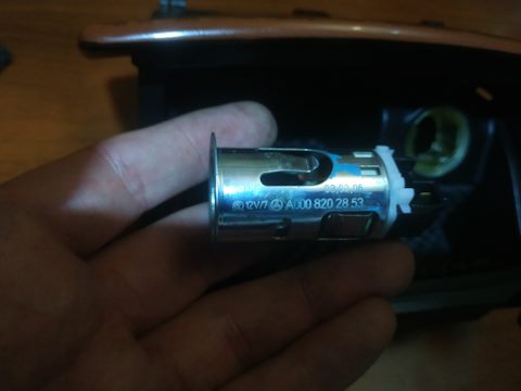 A0008202853 ПРИКУРИВАТЕЛЬ / ZIG.ANZUE MERCEDES | Запчасти на DRIVE2