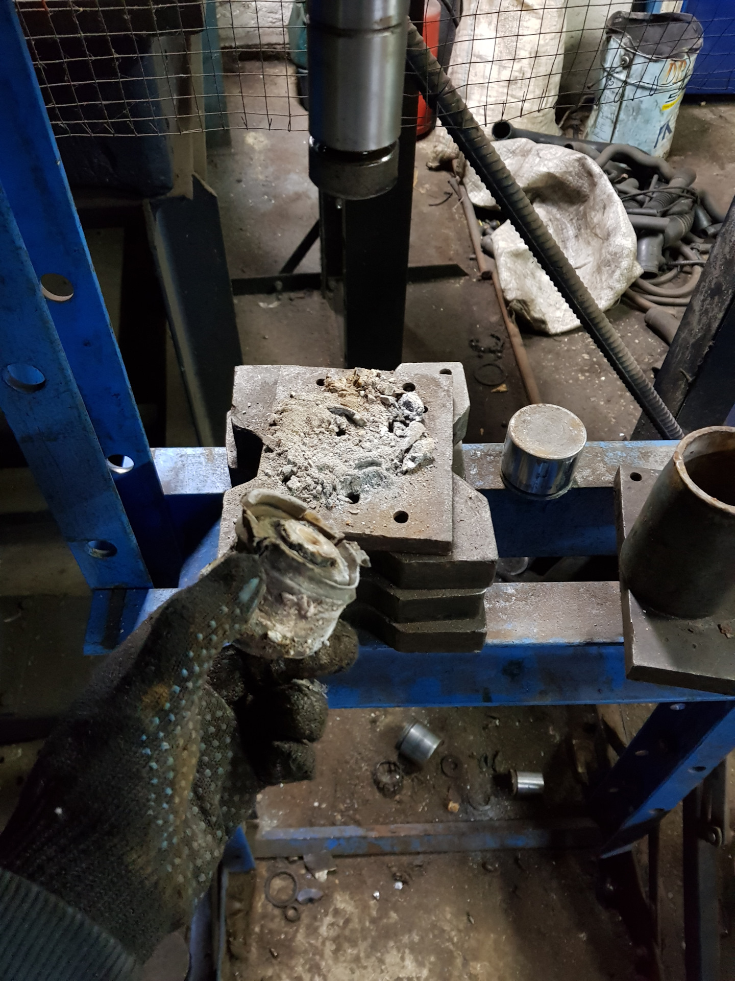 Подрамник, сайлентблоки, амо, пружины(зад) — BMW 3 series Touring (E36 ...