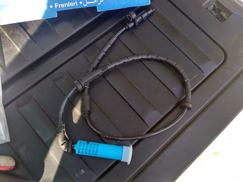 Замена датчиков ABS — BMW X5 (E53), 3 л, 2000 года | своими руками | DRIVE2