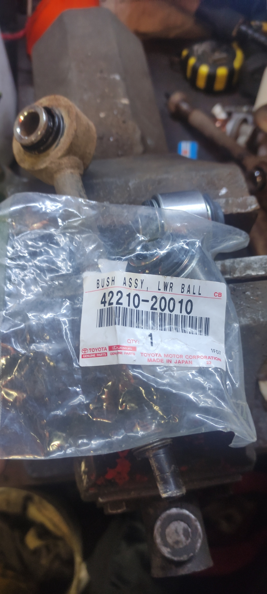 Замена не тяги а сайлентблока — Toyota Camry (XV40), 2006 года ...