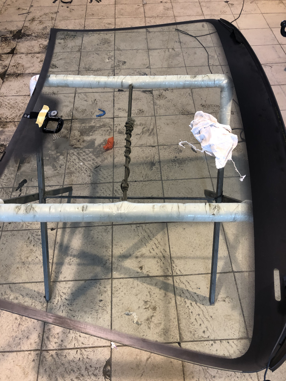 Замена лобового и счеток стеклоочистителя. — Volkswagen Passat B6, 2 л ...