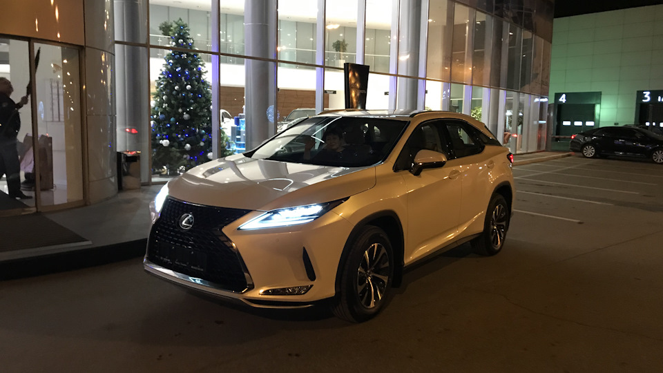 Lexus RX (4G) 2.0 бензиновый 2019 | 2.0 рестайлинг на DRIVE2