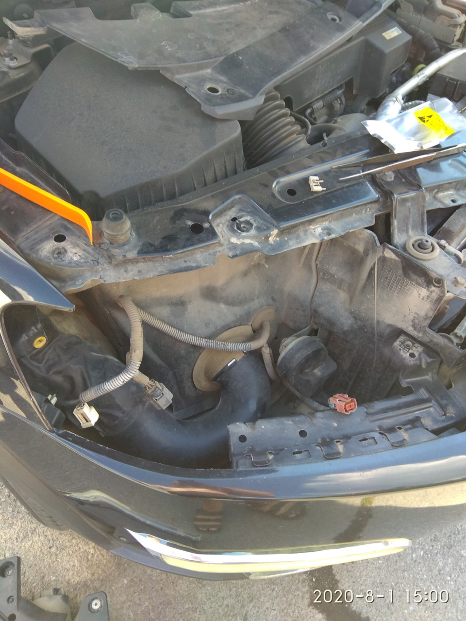 Замена ламп в противотуманных фарах. — Chevrolet Captiva (1G), 2,2 л ...