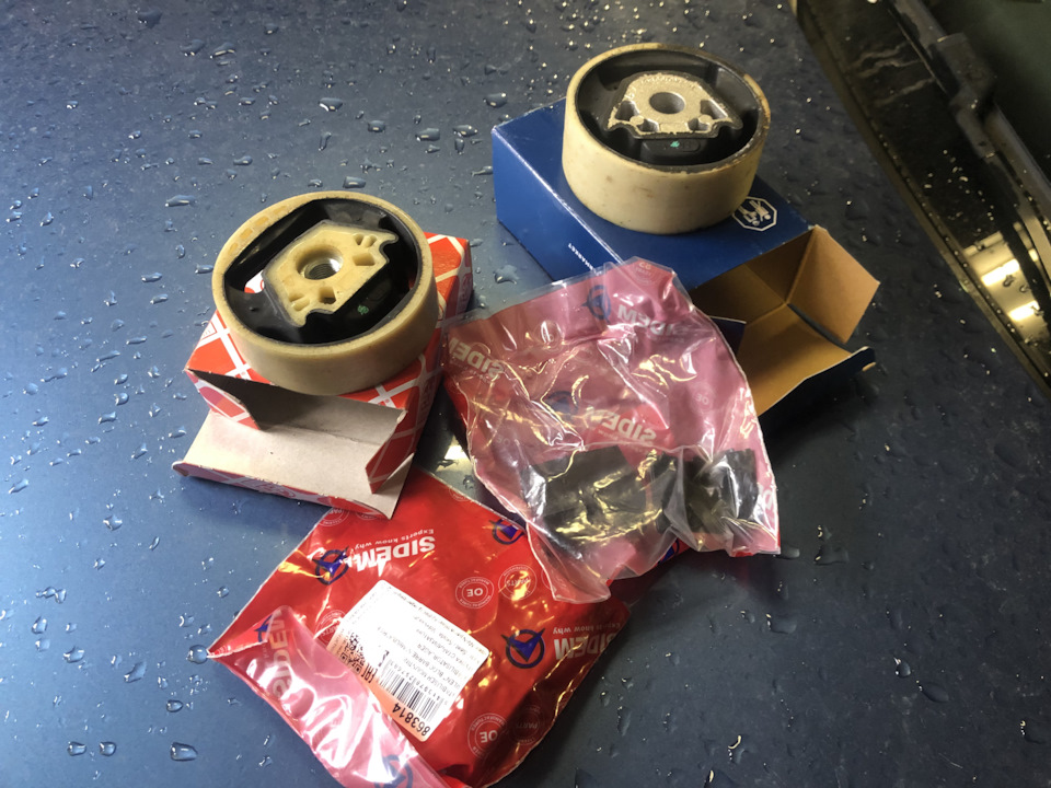 Замена стаба и подушки. — Volkswagen Tiguan (1G), 2 л, 2012 года ...