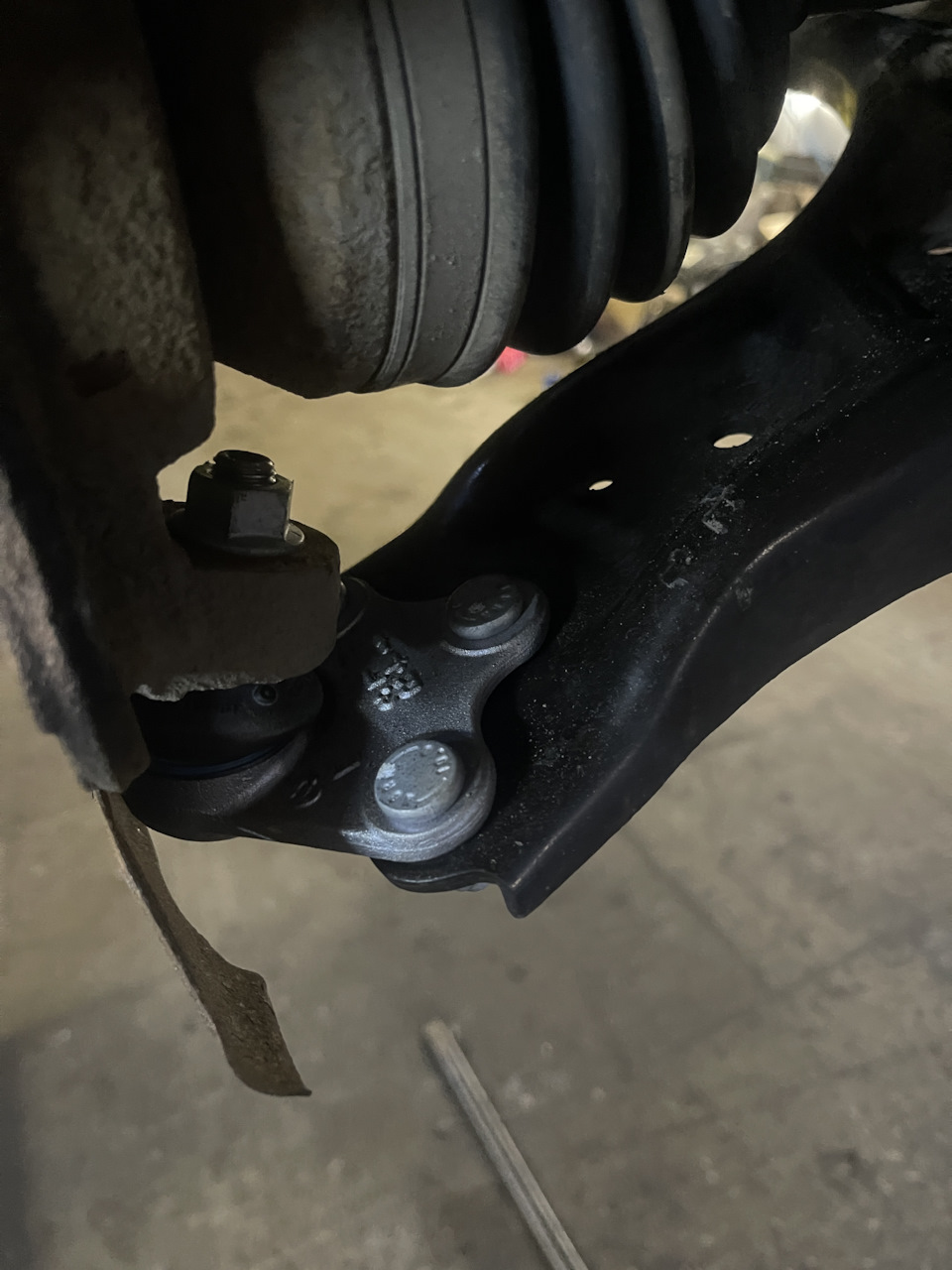 Полная замена передней подвески — Skoda Rapid (1G), 1,6 л, 2014 года ...