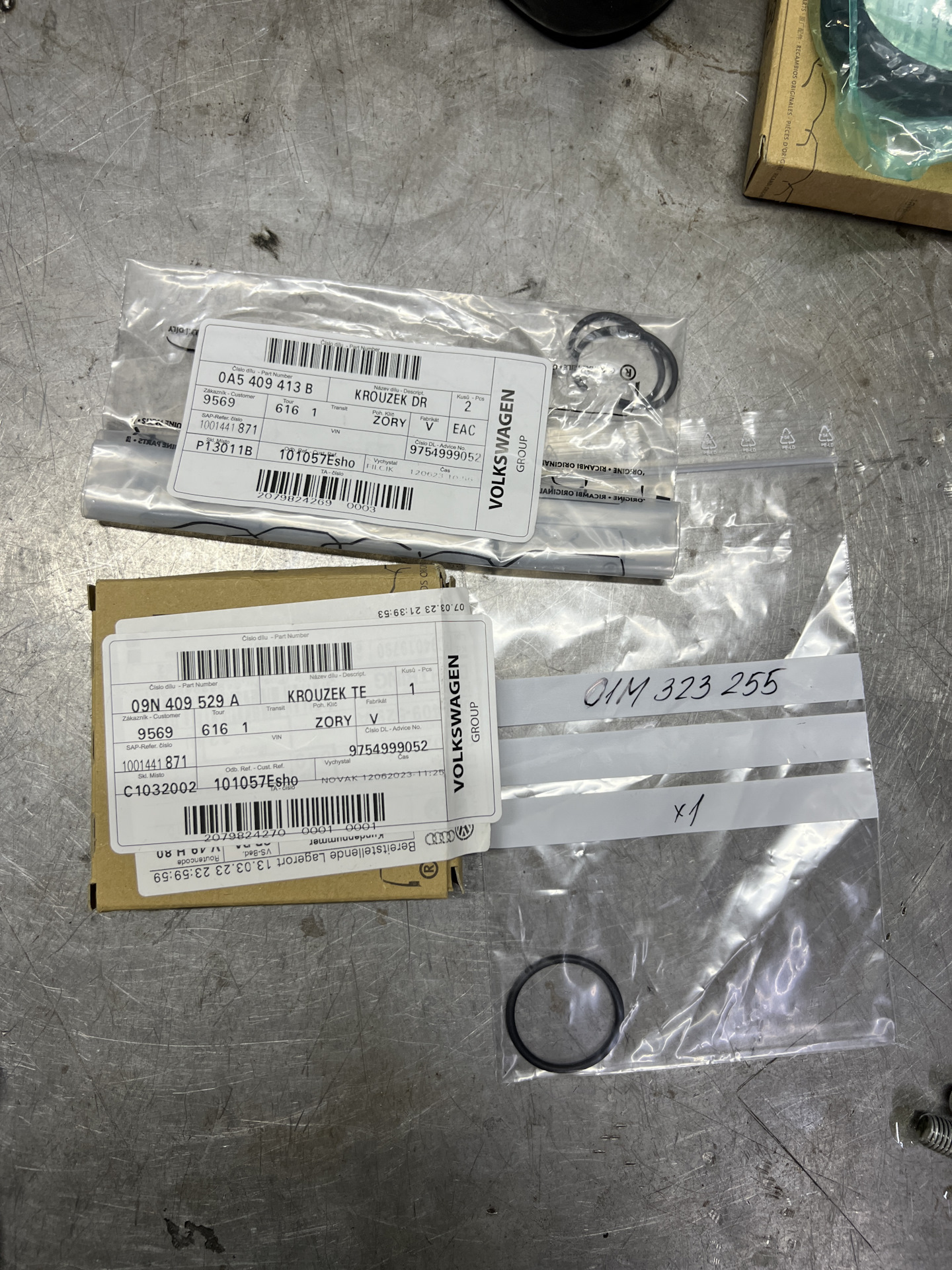 80. Замена сальника правого переднего привода Multivan T6 — Volkswagen ...