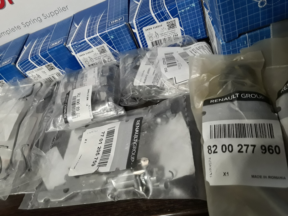 7703002735 Болт м10х1.25-52 RENAULT | Запчасти на DRIVE2