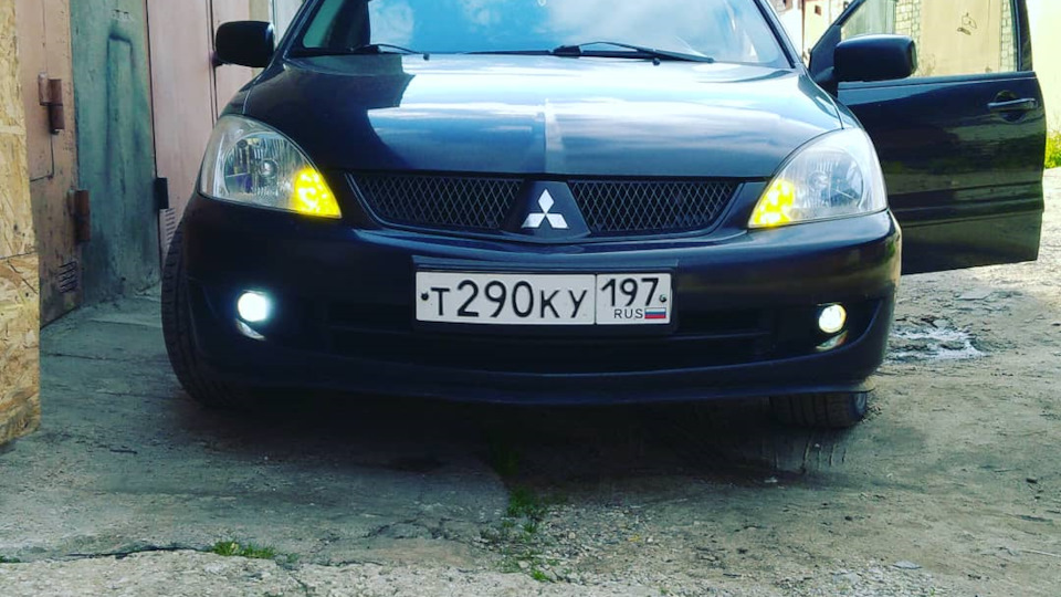 Халява ( стекло на фару) — Mitsubishi Lancer IX, 1,6 л, 2005 года ...