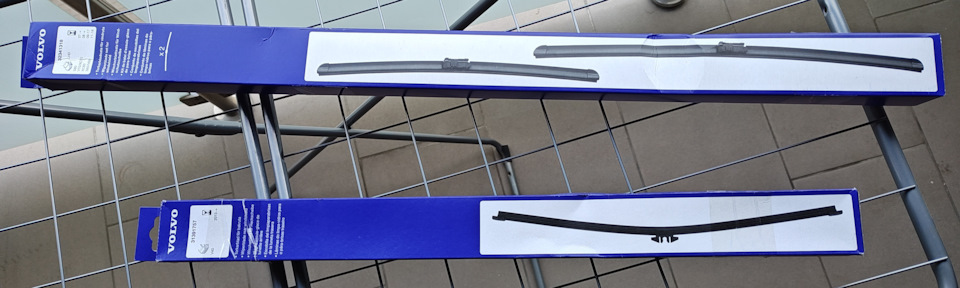 Замена щёток вкруг на оригинал — Volvo V50, 1,6 л, 2011 года ...