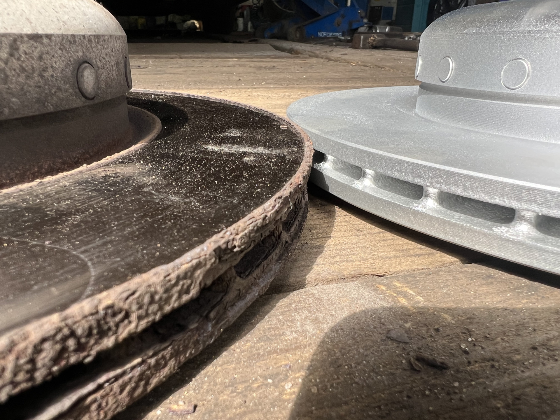 Тормозные диски и колодки — BMW 5 series (F10), 2,8 л, 2012 года ...