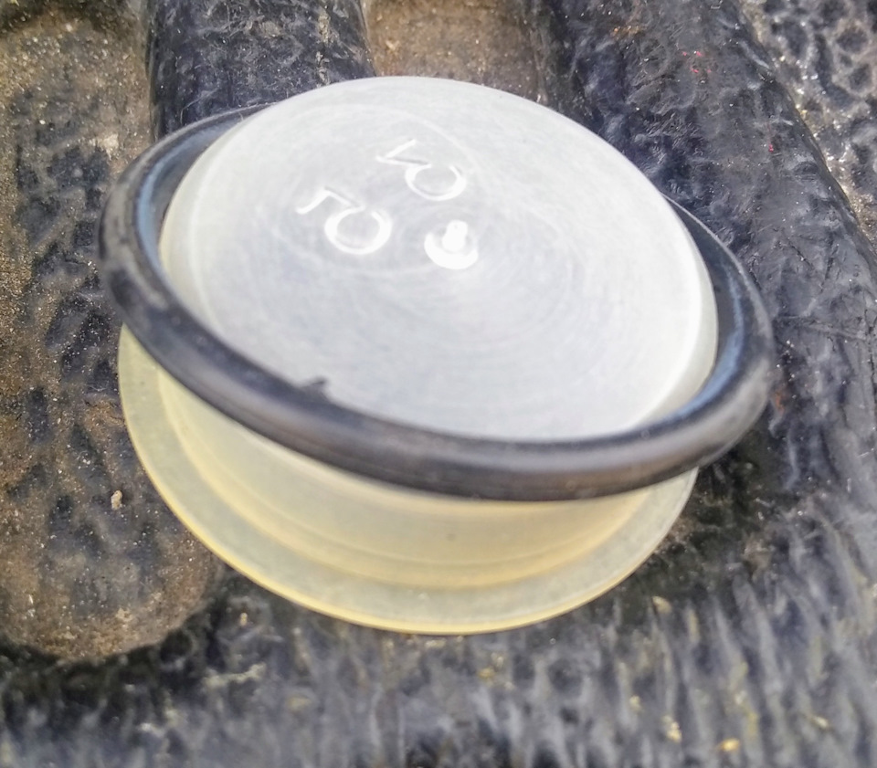 Топливные фильтры Fram P4922 и Meyle 30-14 323 0001 — Mazda B-Series ...