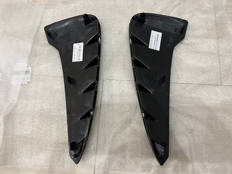 51712354931 Декорат.решетка черн.блест.боковая лев. BMW | Запчасти на ...