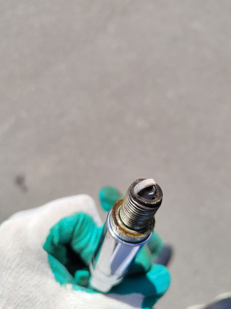 Свечи и высоковольтные провода. — KIA Spectra, 1,6 л, 2006 года ...