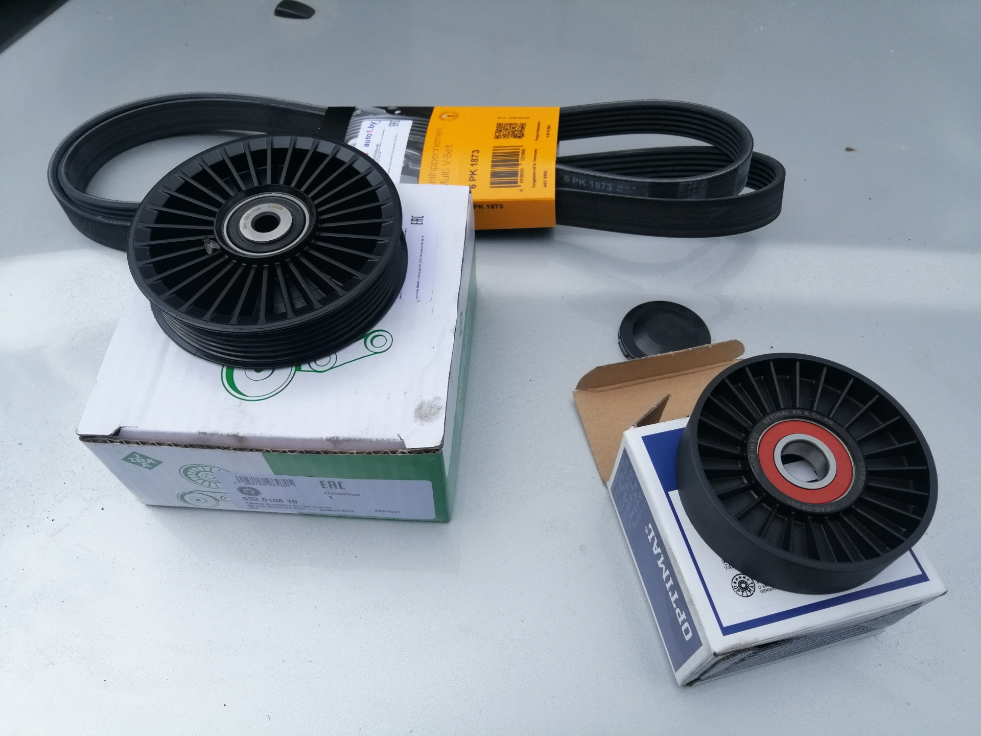 Заменил ремень и ролики агрегатов, за одно и правый внутренний пыльник ...