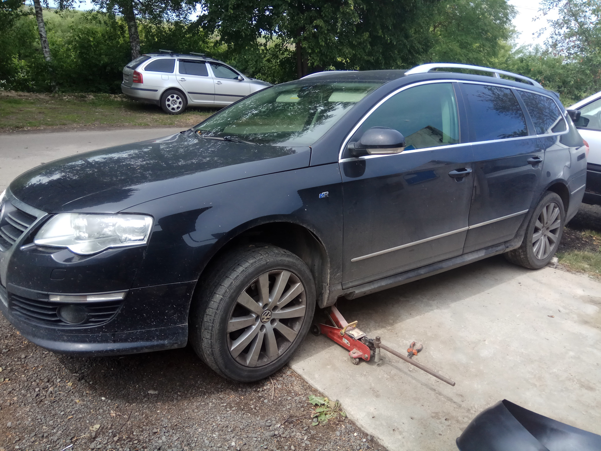 Замена подкрылка — Volkswagen Passat Variant (B6), 2 л, 2009 года | своими руками | DRIVE2